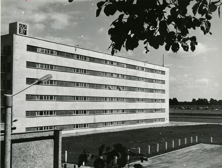 Viiratsi seavabrik, külgfassaadi vaade - Ajapaik