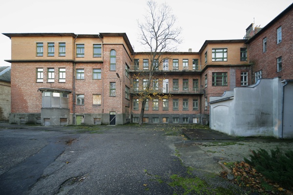 Pärnu linnahaigla juurdeehitus, vaade hoone - Ajapaik