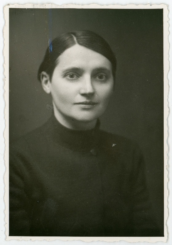 Hilda Kamdron. Passitaotluse foto - Ajapaik