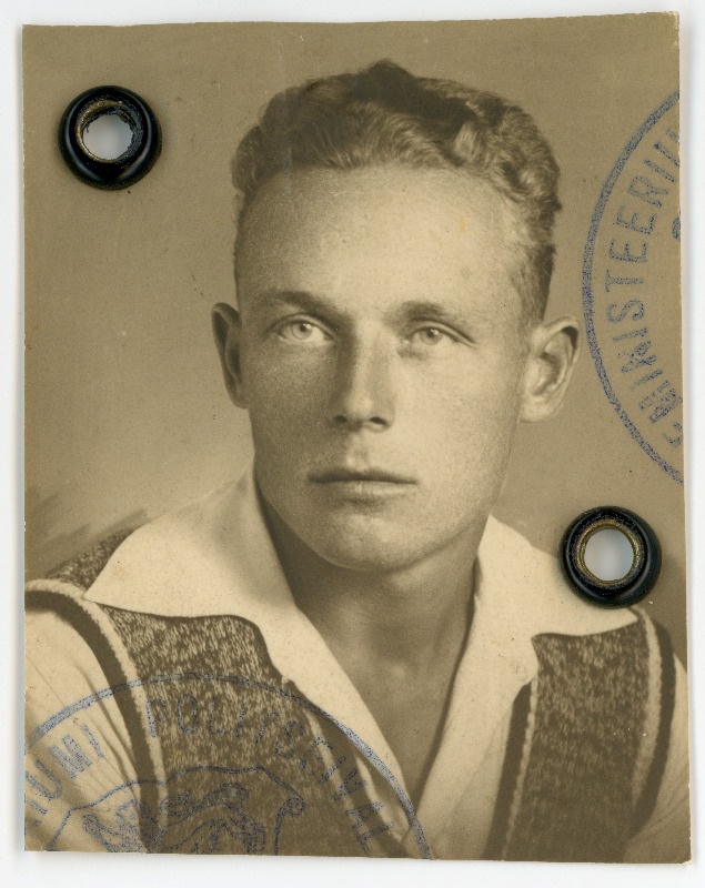Aleksander Kuljus. Passitaotluse foto - Ajapaik