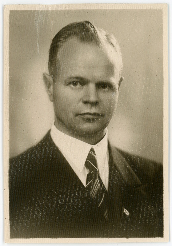 Bernhard (Boris) Maydell. Passitaotluse foto - Ajapaik