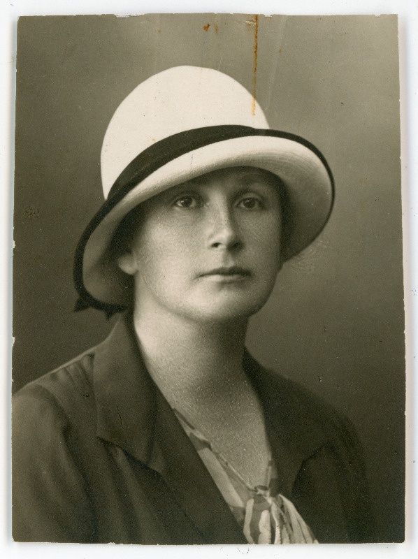 Eugenie Mutt. Passitaotluse foto - Ajapaik