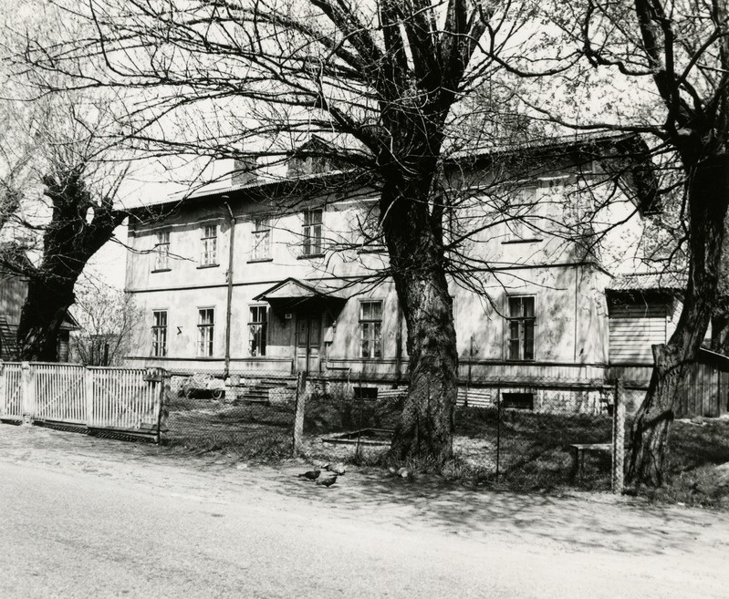 Pelgulinn: elamu Heina 36 - Ajapaik