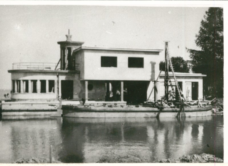 Fotoalbum. Oru Loss. Oru sadamahoone - Ajapaik