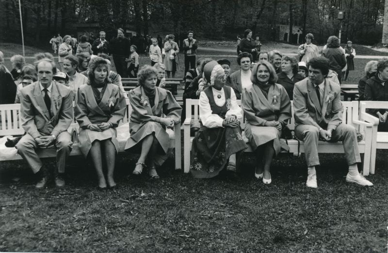 Foto. Haapsalu rajooni koolinoorte laulu- - Ajapaik