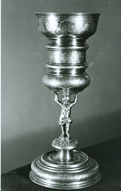 Foto. Piirsalu kirik. Karikas (pokaal), – Avo Sillasoo - Ajapaik