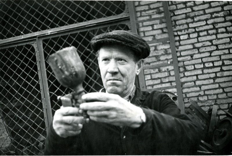 J. Grišin, Narva Valumehaanika tehase – Vladimir Kuzmin - Ajapaik