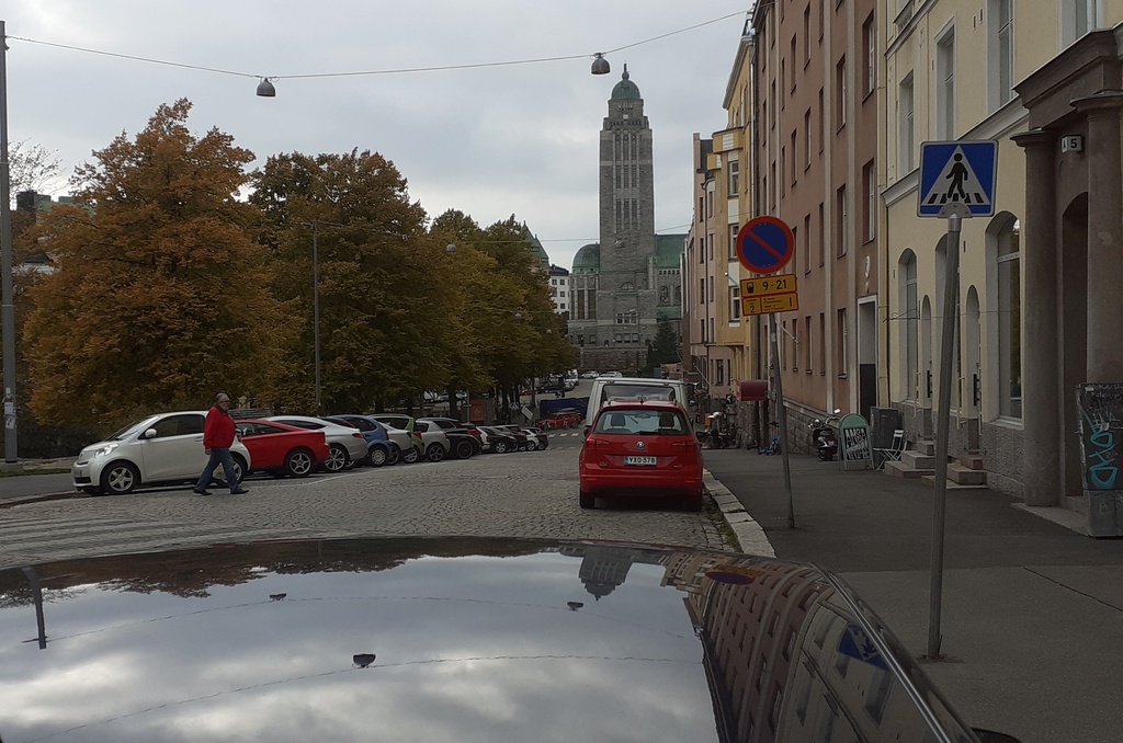 Näkymä Torkkelinkadulta Agricolankatua pitkin itää – Kannisto Väinö ...