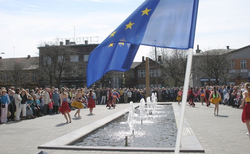 Digitaalne foto. Euroopa Liitu astumise – Ants Liigus - Ajapaik