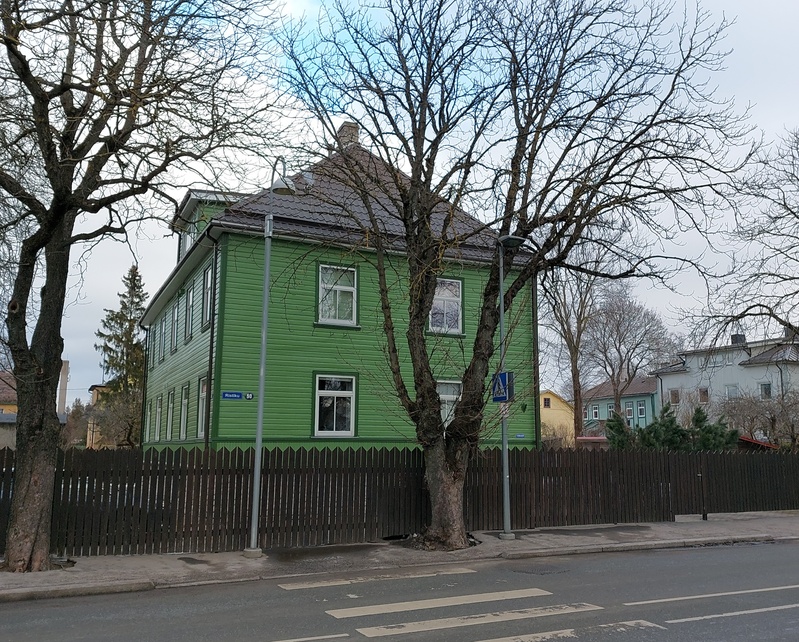 Pelgulinn: elamu Ristiku 50 - Ajapaik