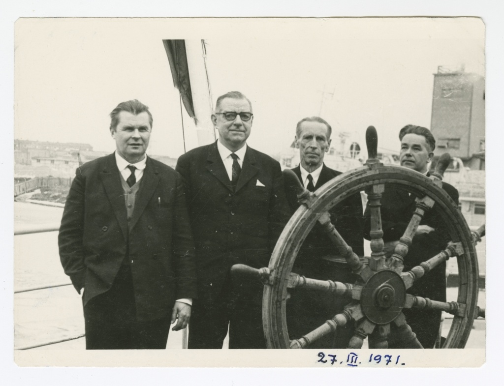 Foto. Eesti Riikliku Meremuuseumi juures – Rein-Aksel Oras - Ajapaik