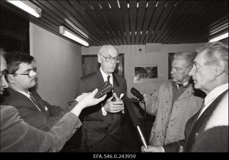 President Lennart Meri vastab ajakirjanike – Harald Leppikson - Ajapaik