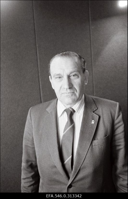 [Üks ajalehele "Rahva Hääl" pildistatud – Harald Leppikson - Ajapaik