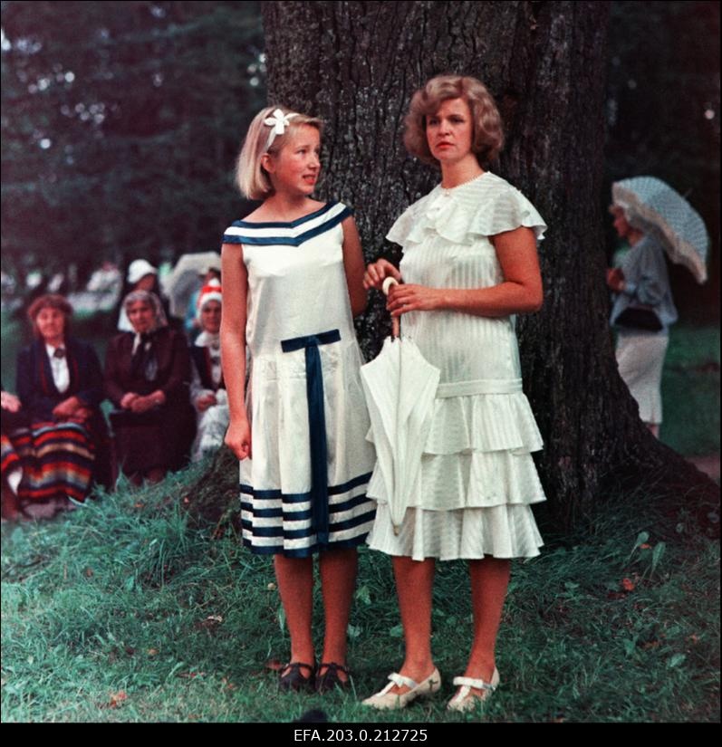 Kaader Tallinnfilmi mängufilmist "Sügis". Noore – Oti Vasemaa - Ajapaik